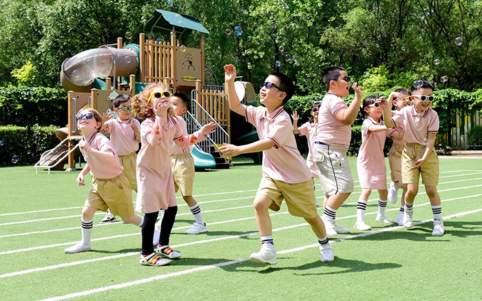 School & Kindergarten-Service Heights